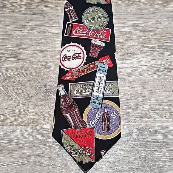 Coca Cola | Accessories | Cocacolatie | Poshmark